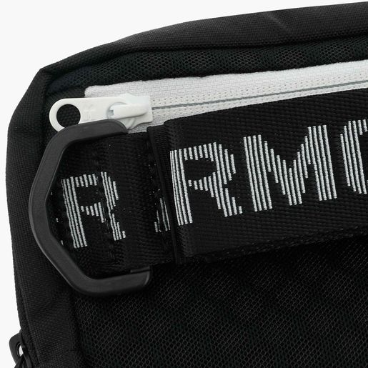 Under Armour Loudon Crossbody | Marathon Sports Perú