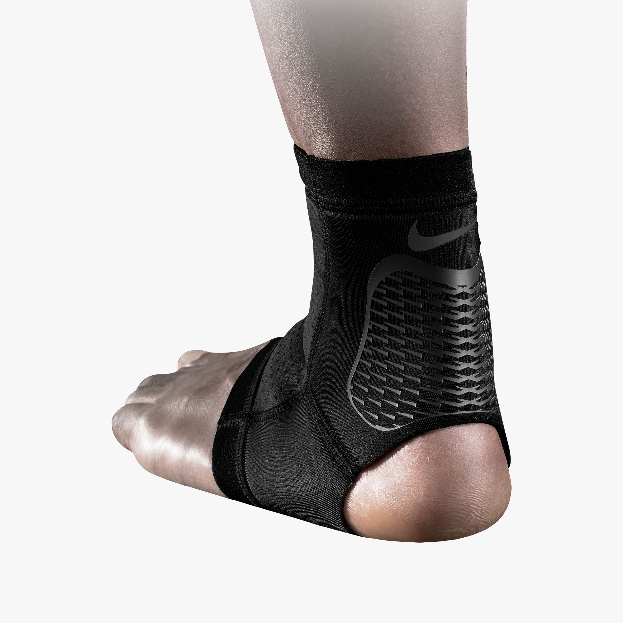 Nike Pro Hyperstrong Ankle Support Sleeve | Marathon Sports Perú
