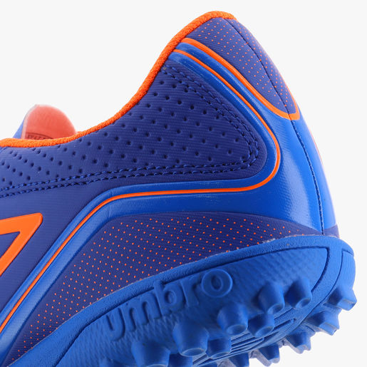 Umbro Classico LT TF | Marathon Sports Ecuador
