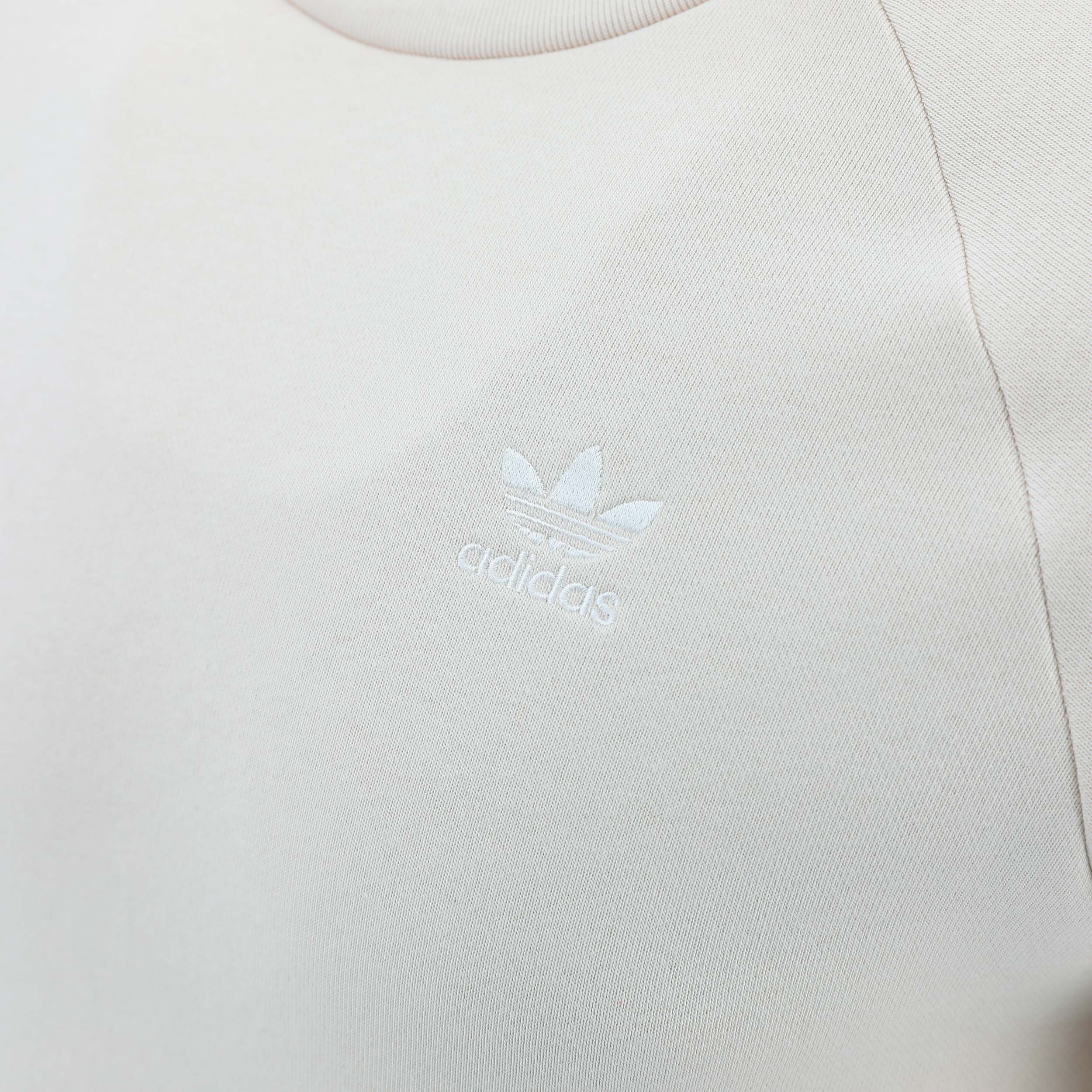 adidas Adicolor Essentials Trifolio | Marathon Sports Perú