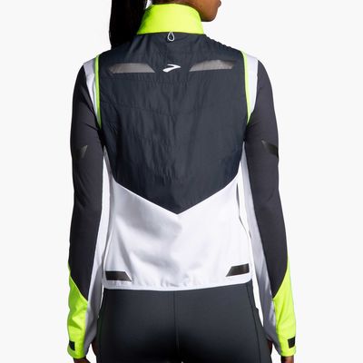 Brooks Run Visible Insulated | null | Chalecos | Ropa | Mujer | Productos | Marathon Sports Ecuador
