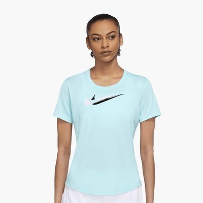 Nike Dri-FIT Swoosh Run | NIKE | Marca | Productos | Marathon Sports ...